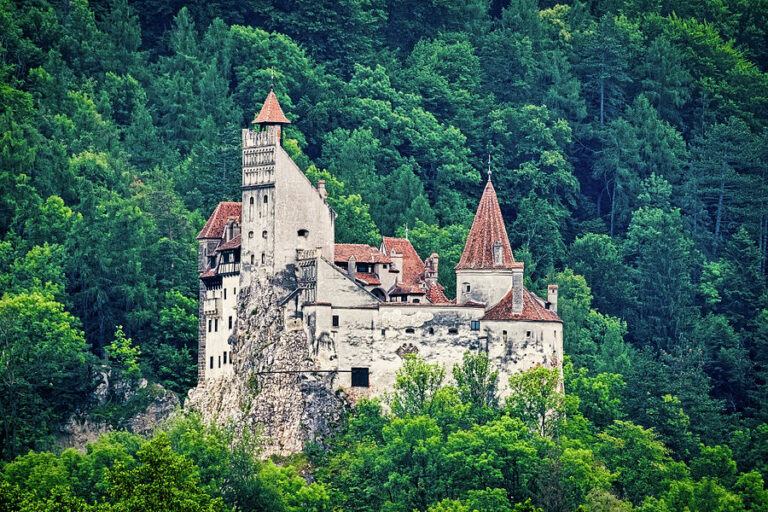 15 Kastil Terindah di Eropa yang Wajib Anda Kunjungi - Paket Wisata ...