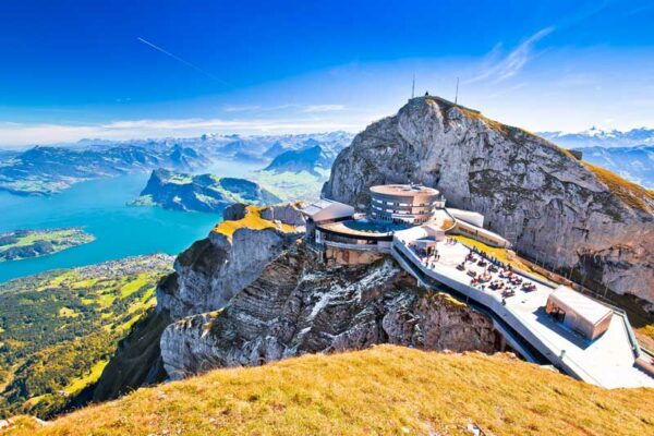 15 Tempat Wisata di Swiss yang Wajib Dikunjungi Ketika Musim Liburan ...